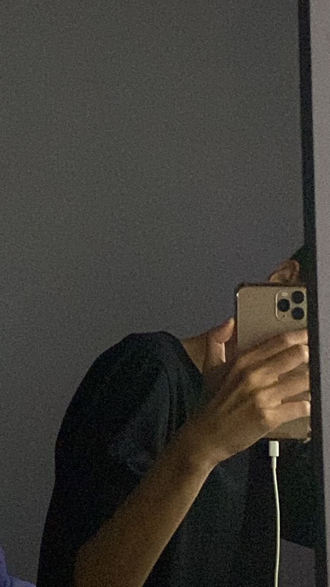 Instagram Hidden Face Aesthetic Boy Mirror Selfie - Trend Dpz